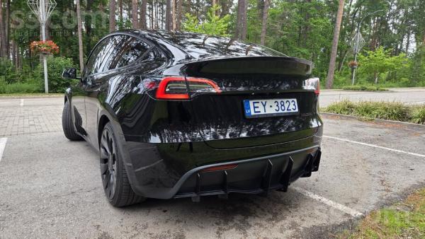 Melns Tesla Model Y 2021 Jūrmala, ar dzinēja tilpumu 0.00 L un nobraukumu 70 tūkst. km par 29500 €, foto 4 vietnē AUTOMOTO.COM.LV