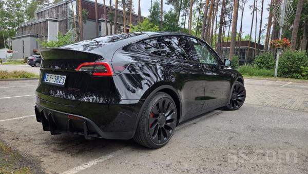 Melns Tesla Model Y 2021 Jūrmala, ar dzinēja tilpumu 0.00 L un nobraukumu 70 tūkst. km par 29500 €, foto 5 vietnē AUTOMOTO.COM.LV