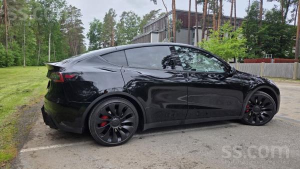 Melns Tesla Model Y 2021 Jūrmala, ar dzinēja tilpumu 0.00 L un nobraukumu 70 tūkst. km par 29500 €, foto 7 vietnē AUTOMOTO.COM.LV