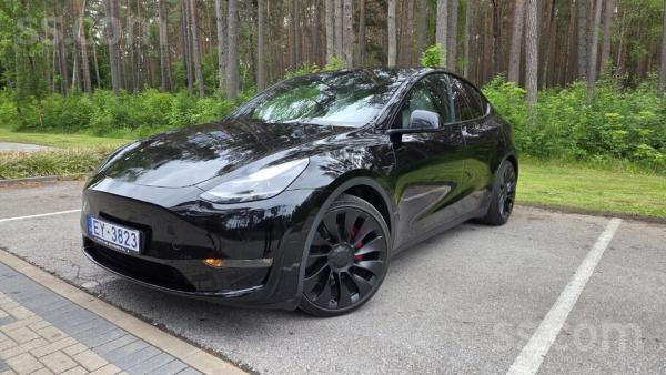 Melns Tesla Model Y 2021 Jūrmala, ar dzinēja tilpumu 0.00 L un nobraukumu 70 tūkst. km par 29500 €, foto 10 vietnē AUTOMOTO.COM.LV