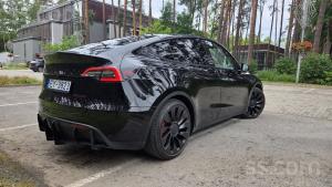 Melns Tesla Model Y 2021 Jūrmala, ar dzinēja tilpumu 0.00 L un nobraukumu 70 tūkst. km par 29500 €, foto 6 vietnē AUTOMOTO.COM.LV