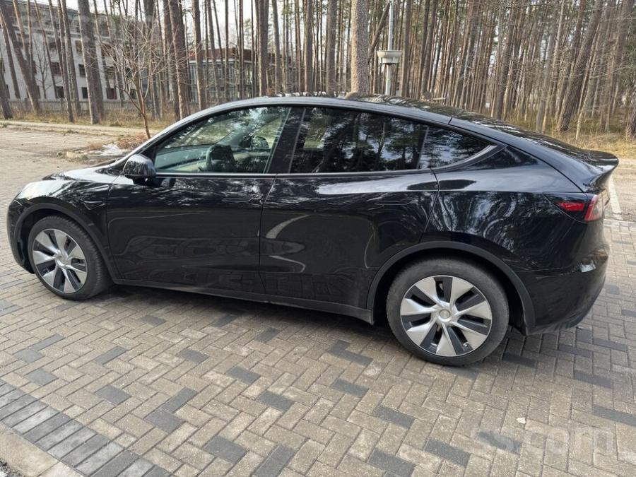 Melns Tesla Model Y 2021 Rīga, ar dzinēja tilpumu 0.00 L un nobraukumu 129 tūkst. km par 30900 €, foto 5 vietnē AUTOMOTO.COM.LV