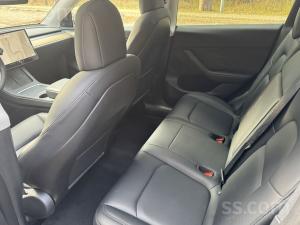 Melns Tesla Model Y 2021 Rīga, ar dzinēja tilpumu 0.00 L un nobraukumu 129 tūkst. km par 30900 €, foto 13 vietnē AUTOMOTO.COM.LV