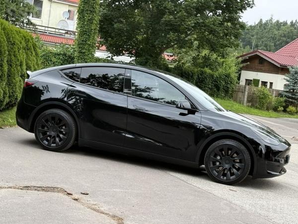 Black Tesla Model Y 2021 in Jurmala, with an engine capacity of 0.00 L and mileage of 0 thousand km for 29950 €, photo 10 on AUTOMOTO.COM.LV
