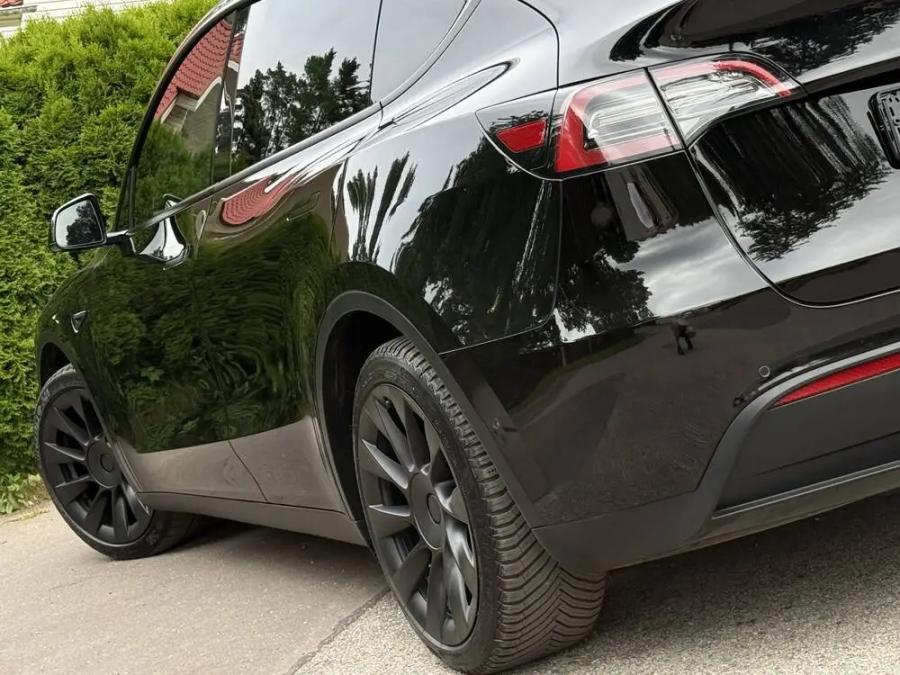Melns Tesla Model Y 2021 Jūrmala, ar dzinēja tilpumu 0.00 L un nobraukumu 87 tūkst. km par 29950 €, foto 18 vietnē AUTOMOTO.COM.LV