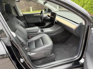 Melns Tesla Model Y 2021 Jūrmala, ar dzinēja tilpumu 0.00 L un nobraukumu 87 tūkst. km par 29950 €, foto 19 vietnē AUTOMOTO.COM.LV