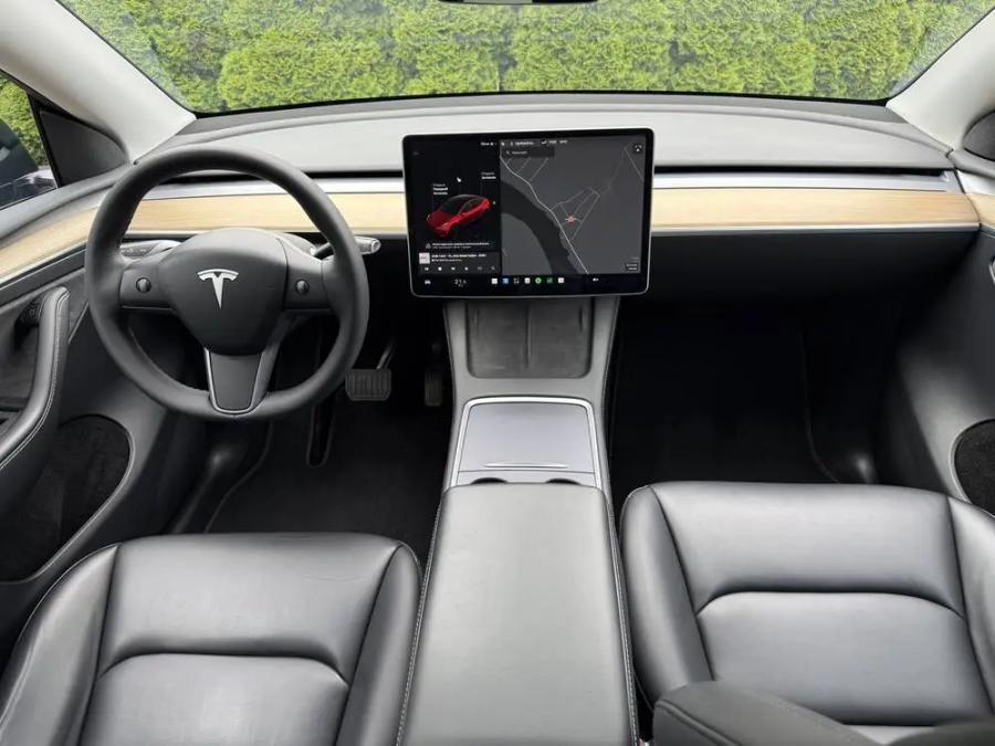 Melns Tesla Model Y 2021 Jūrmala, ar dzinēja tilpumu 0.00 L un nobraukumu 87 tūkst. km par 29950 €, foto 24 vietnē AUTOMOTO.COM.LV