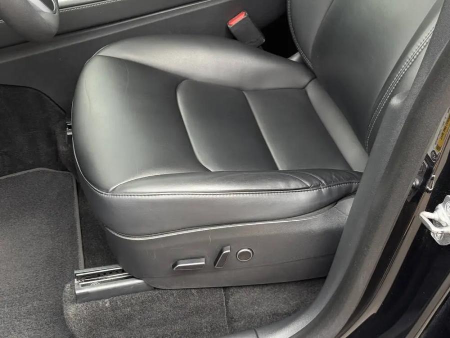 Melns Tesla Model Y 2021 Jūrmala, ar dzinēja tilpumu 0.00 L un nobraukumu 87 tūkst. km par 29950 €, foto 25 vietnē AUTOMOTO.COM.LV