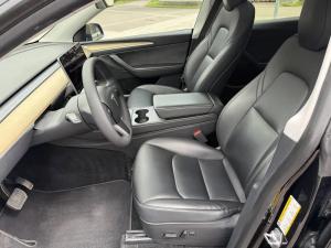 Melns Tesla Model Y 2021 Jūrmala, ar dzinēja tilpumu 0.00 L un nobraukumu 87 tūkst. km par 29950 €, foto 26 vietnē AUTOMOTO.COM.LV
