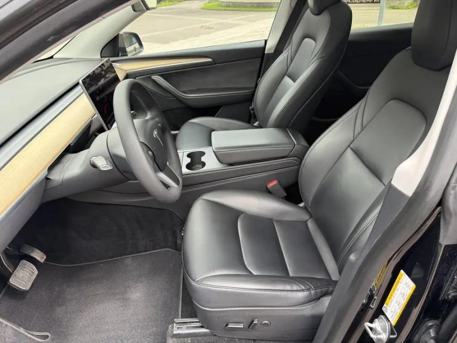 Melns Tesla Model Y 2021 Jūrmala, ar dzinēja tilpumu 0.00 L un nobraukumu 87 tūkst. km par 29950 €, foto 26 vietnē AUTOMOTO.COM.LV