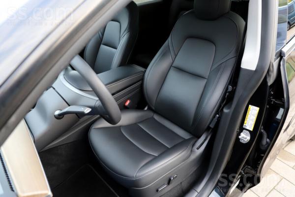 Tesla Model Y 2021 Tukums vietnē Melns Tesla Model Y 2021 Tukums, ar dzinēja tilpumu 0.00 L un nobraukumu 102 tūkst. km par 30000 €, foto 9 vietnē AUTOMOTO.COM.LV