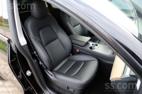 Tesla Model Y 2021 Tukums vietnē Melns Tesla Model Y 2021 Tukums, ar dzinēja tilpumu 0.00 L un nobraukumu 102 tūkst. km par 30000 €, foto 10 vietnē AUTOMOTO.COM.LV