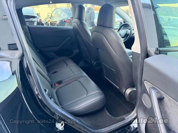 Melns Tesla Model Y 2022 Tallina, ar dzinēja tilpumu 0.00 L un nobraukumu 74 tūkst. km par 34990 €, foto 11 vietnē AUTOMOTO.COM.LV