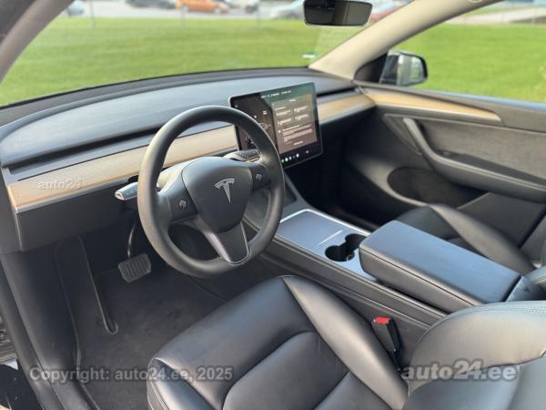 Melns Tesla Model Y 2022 Tallina, ar dzinēja tilpumu 0.00 L un nobraukumu 63 tūkst. km par 35990 €, foto 11 vietnē AUTOMOTO.COM.LV