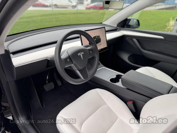 Melns Tesla Model Y 2022 Tallina, ar dzinēja tilpumu 0.00 L un nobraukumu 56 tūkst. km par 36990 €, foto 11 vietnē AUTOMOTO.COM.LV