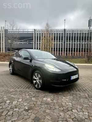 Black Tesla Model Y 2022 in Riga, with an engine capacity of 0.00 L and mileage of 108 thousand km for 31000 €, photo 3 on AUTOMOTO.COM.LV