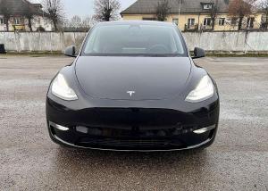 Melns Tesla Model Y 2022 Šauļi, ar dzinēja tilpumu 0.00 L un nobraukumu 58 tūkst. km par 29900 €, foto 2 vietnē AUTOMOTO.COM.LV