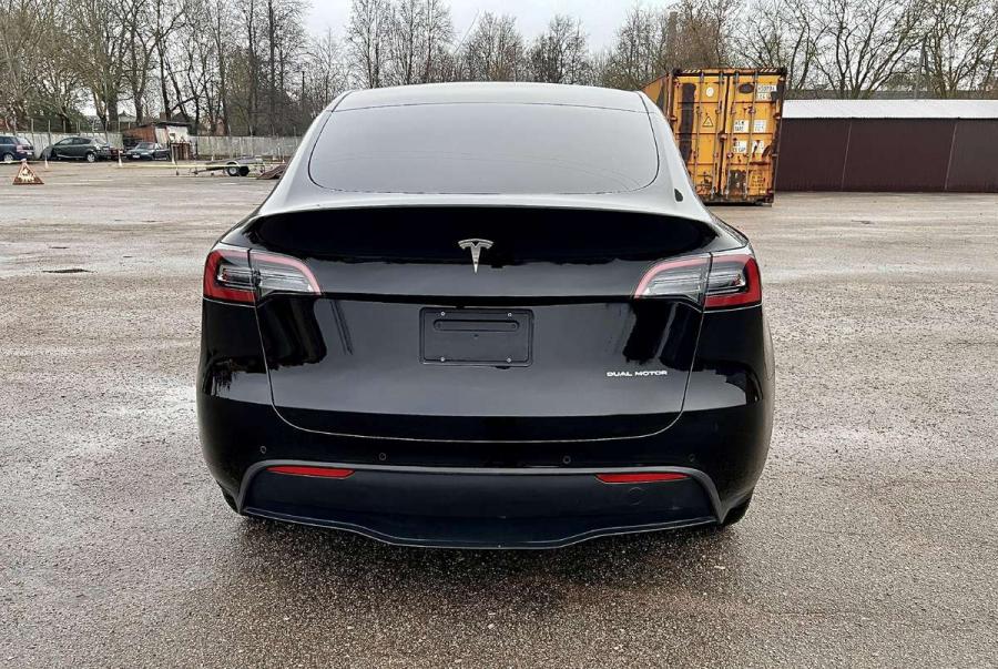 Melns Tesla Model Y 2022 Šauļi, ar dzinēja tilpumu 0.00 L un nobraukumu 58 tūkst. km par 29900 €, foto 8 vietnē AUTOMOTO.COM.LV
