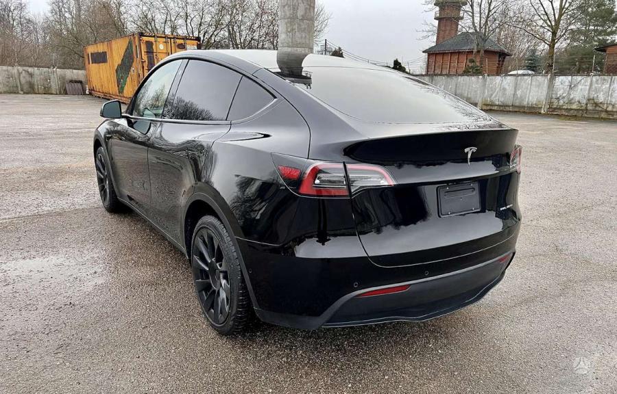 Melns Tesla Model Y 2022 Šauļi, ar dzinēja tilpumu 0.00 L un nobraukumu 58 tūkst. km par 29900 €, foto 9 vietnē AUTOMOTO.COM.LV