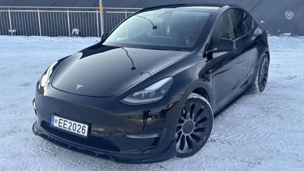Black Tesla Model Y 2022 in Jonava, with an engine capacity of 0.00 L and mileage of 44 thousand km for 38500 €, photo 1 on AUTOMOTO.COM.LV