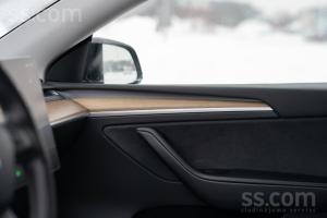 Черный Тесла Модель Y 2022 в Рига, объемом двигателя 0.00 л и пробегом 134 тыс. км за 29990 €, фото 10 на AUTOMOTO.COM.LV