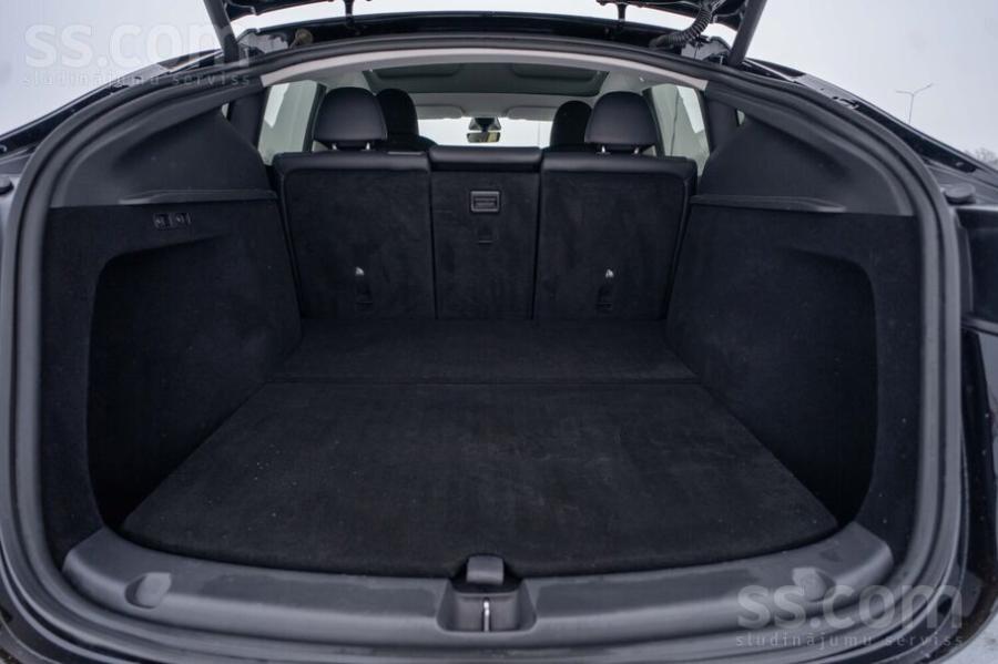 Черный Тесла Модель Y 2022 в Рига, объемом двигателя 0.00 л и пробегом 134 тыс. км за 29990 €, фото 23 на AUTOMOTO.COM.LV