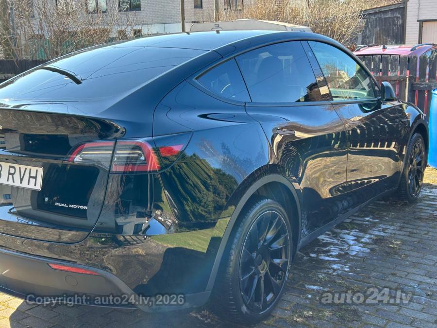 Melns Tesla Model Y 2022 Saue, ar dzinēja tilpumu 0.00 L un nobraukumu 75 tūkst. km par 36900 €, foto 5 vietnē AUTOMOTO.COM.LV