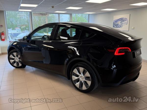 Melns Tesla Model Y 2022 Tartu, ar dzinēja tilpumu 0.00 L un nobraukumu 58 tūkst. km par 36899 €, foto 4 vietnē AUTOMOTO.COM.LV