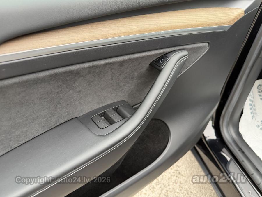 Melns Tesla Model Y 2022 Tartu, ar dzinēja tilpumu 0.00 L un nobraukumu 58 tūkst. km par 36899 €, foto 15 vietnē AUTOMOTO.COM.LV