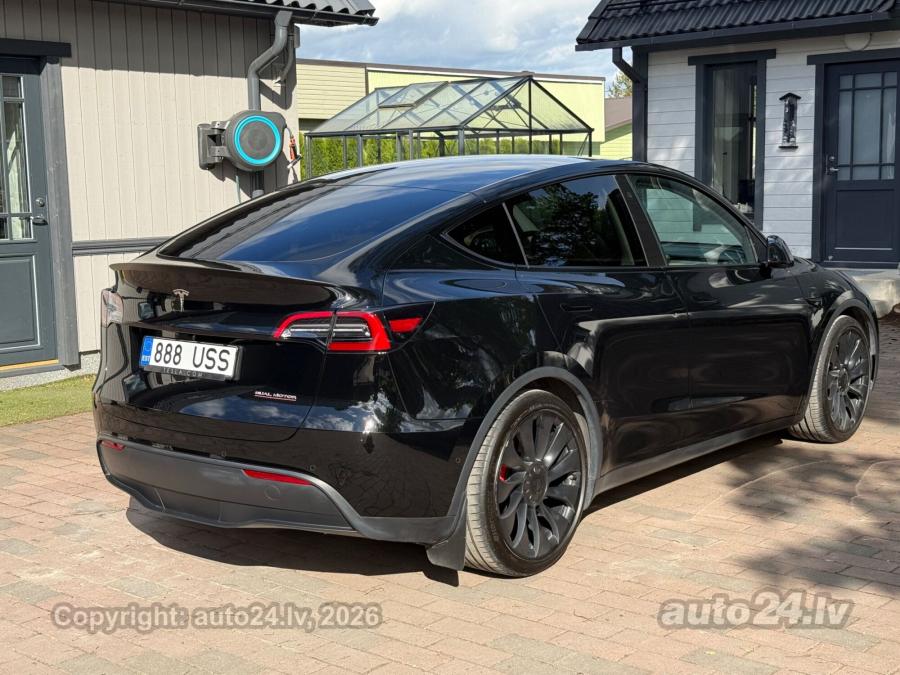 Melns Tesla Model Y 2022 Tallina, ar dzinēja tilpumu 0.00 L un nobraukumu 68 tūkst. km par 38500 €, foto 4 vietnē AUTOMOTO.COM.LV