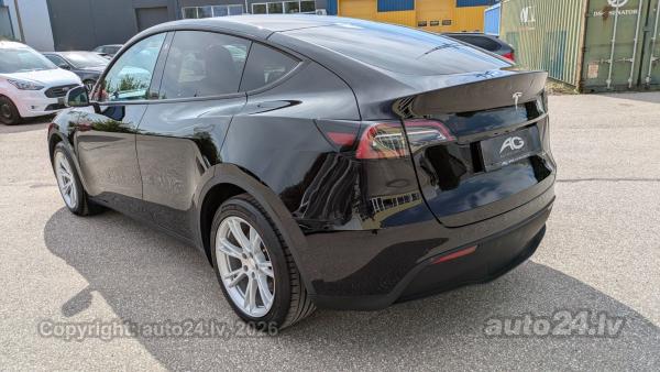 Melns Tesla Model Y 2022 Tartu, ar dzinēja tilpumu 0.00 L un nobraukumu 72 tūkst. km par 35999 €, foto 2 vietnē AUTOMOTO.COM.LV