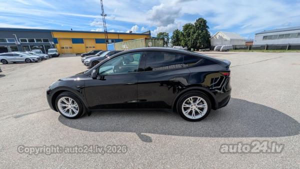 Melns Tesla Model Y 2022 Tartu, ar dzinēja tilpumu 0.00 L un nobraukumu 72 tūkst. km par 35999 €, foto 3 vietnē AUTOMOTO.COM.LV
