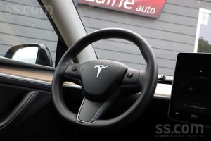 Melns Tesla Model Y 2022 Tukums, ar dzinēja tilpumu 0.00 L un nobraukumu 136 tūkst. km par 33000 €, foto 13 vietnē AUTOMOTO.COM.LV
