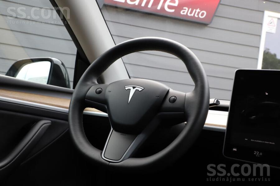 Melns Tesla Model Y 2022 Tukums, ar dzinēja tilpumu 0.00 L un nobraukumu 136 tūkst. km par 33000 €, foto 13 vietnē AUTOMOTO.COM.LV