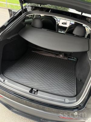 Black Tesla Model Y 2022 in Riga, with an engine capacity of 0.00 L and mileage of 70 thousand km for 34900 €, photo 12 on AUTOMOTO.COM.LV