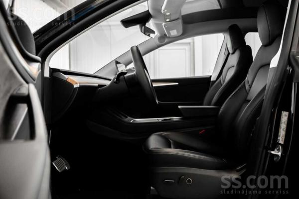 Melns Tesla Model Y 2022 Tukums, ar dzinēja tilpumu 0.00 L un nobraukumu 84 tūkst. km par 37990 €, foto 6 vietnē AUTOMOTO.COM.LV