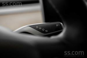 Black Tesla Model Y 2022 in Tukums, with an engine capacity of 0.00 L and mileage of 84 thousand km for 37990 €, photo 12 on AUTOMOTO.COM.LV