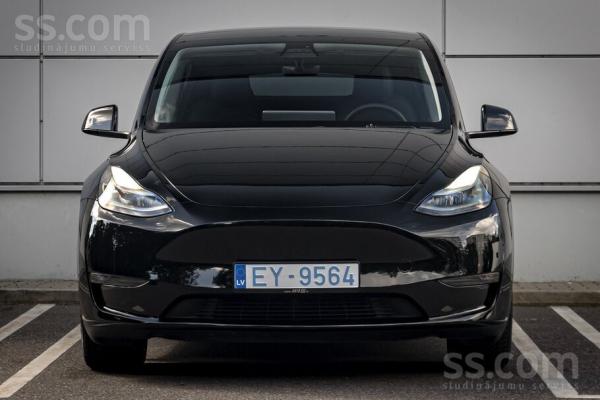 Melns Tesla Model Y 2022 Rīga, ar dzinēja tilpumu 0.00 L un nobraukumu 39 tūkst. km par 34990 €, foto 2 vietnē AUTOMOTO.COM.LV