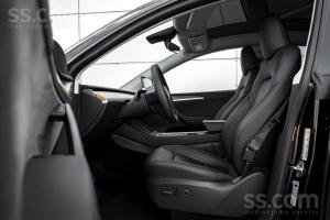 Melns Tesla Model Y 2022 Rīga, ar dzinēja tilpumu 0.00 L un nobraukumu 39 tūkst. km par 34990 €, foto 12 vietnē AUTOMOTO.COM.LV