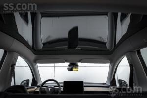 Melns Tesla Model Y 2022 Rīga, ar dzinēja tilpumu 0.00 L un nobraukumu 39 tūkst. km par 34990 €, foto 17 vietnē AUTOMOTO.COM.LV