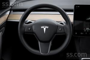 Melns Tesla Model Y 2022 Rīga, ar dzinēja tilpumu 0.00 L un nobraukumu 39 tūkst. km par 34990 €, foto 21 vietnē AUTOMOTO.COM.LV