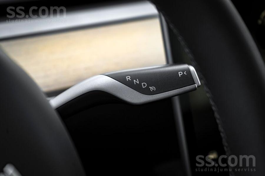 Melns Tesla Model Y 2022 Rīga, ar dzinēja tilpumu 0.00 L un nobraukumu 39 tūkst. km par 34990 €, foto 23 vietnē AUTOMOTO.COM.LV