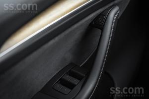 Melns Tesla Model Y 2022 Rīga, ar dzinēja tilpumu 0.00 L un nobraukumu 39 tūkst. km par 34990 €, foto 30 vietnē AUTOMOTO.COM.LV