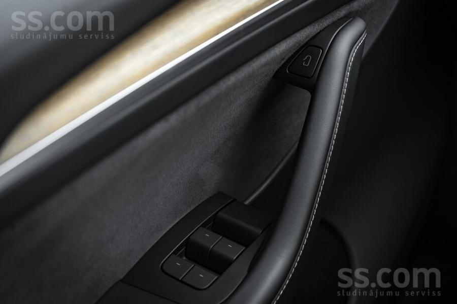 Melns Tesla Model Y 2022 Rīga, ar dzinēja tilpumu 0.00 L un nobraukumu 39 tūkst. km par 34990 €, foto 30 vietnē AUTOMOTO.COM.LV