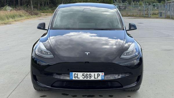 Black Tesla Model Y 2022 in Jonava, with an engine capacity of 0.00 L and mileage of 128 thousand km for 22650 €, photo 10 on AUTOMOTO.COM.LV