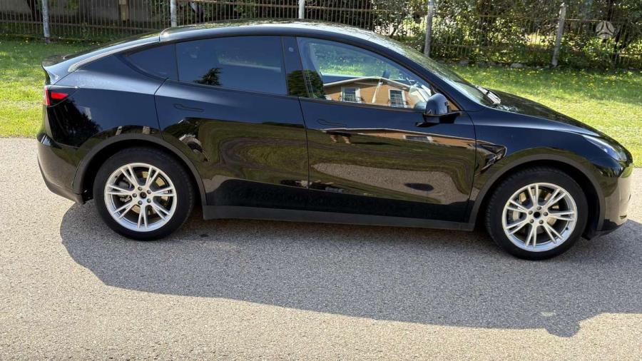 Melns Tesla Model Y 2022 Jonava, ar dzinēja tilpumu 0.00 L un nobraukumu 128 tūkst. km par 21800 €, foto 5 vietnē AUTOMOTO.COM.LV