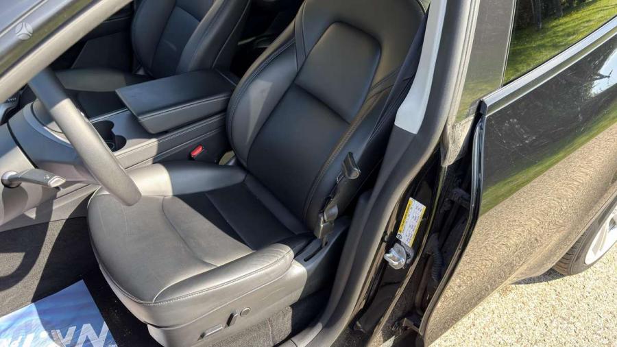 Melns Tesla Model Y 2022 Jonava, ar dzinēja tilpumu 0.00 L un nobraukumu 128 tūkst. km par 21800 €, foto 18 vietnē AUTOMOTO.COM.LV