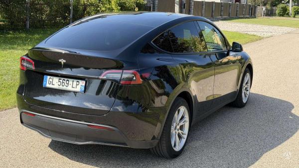 Melns Tesla Model Y 2022 Jonava, ar dzinēja tilpumu 0.00 L un nobraukumu 128 tūkst. km par 21400 €, foto 3 vietnē AUTOMOTO.COM.LV