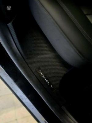 Black Tesla Model Y 2022 in Vilnius, with an engine capacity of 0.00 L and mileage of 80 thousand km for 31000 €, photo 13 on AUTOMOTO.COM.LV