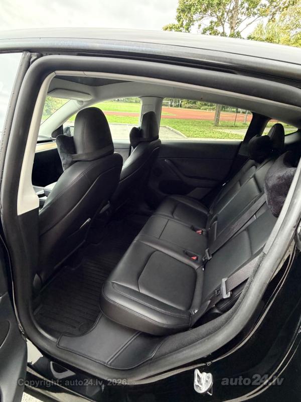 Tesla Model Y 2022 in Tartu on AUTOMOTO.COM.LV Black Tesla Model Y 2022 in Tartu, with an engine capacity of 0.00 L and mileage of 56 thousand km for 39900 €, photo 10 on AUTOMOTO.COM.LV